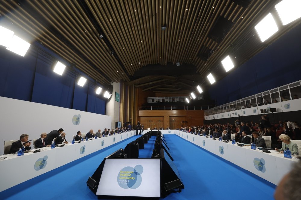 The Third European Political Community Summit and the Four Rings of ...